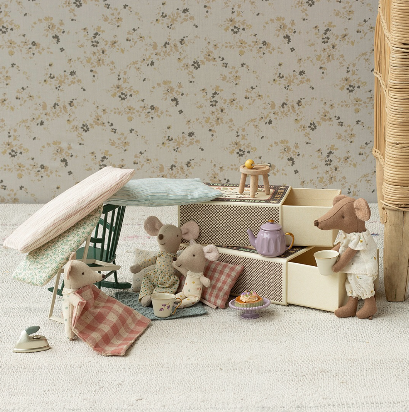 Maileg Mystery Boxes - Mouse in a Box – Mouseinabox