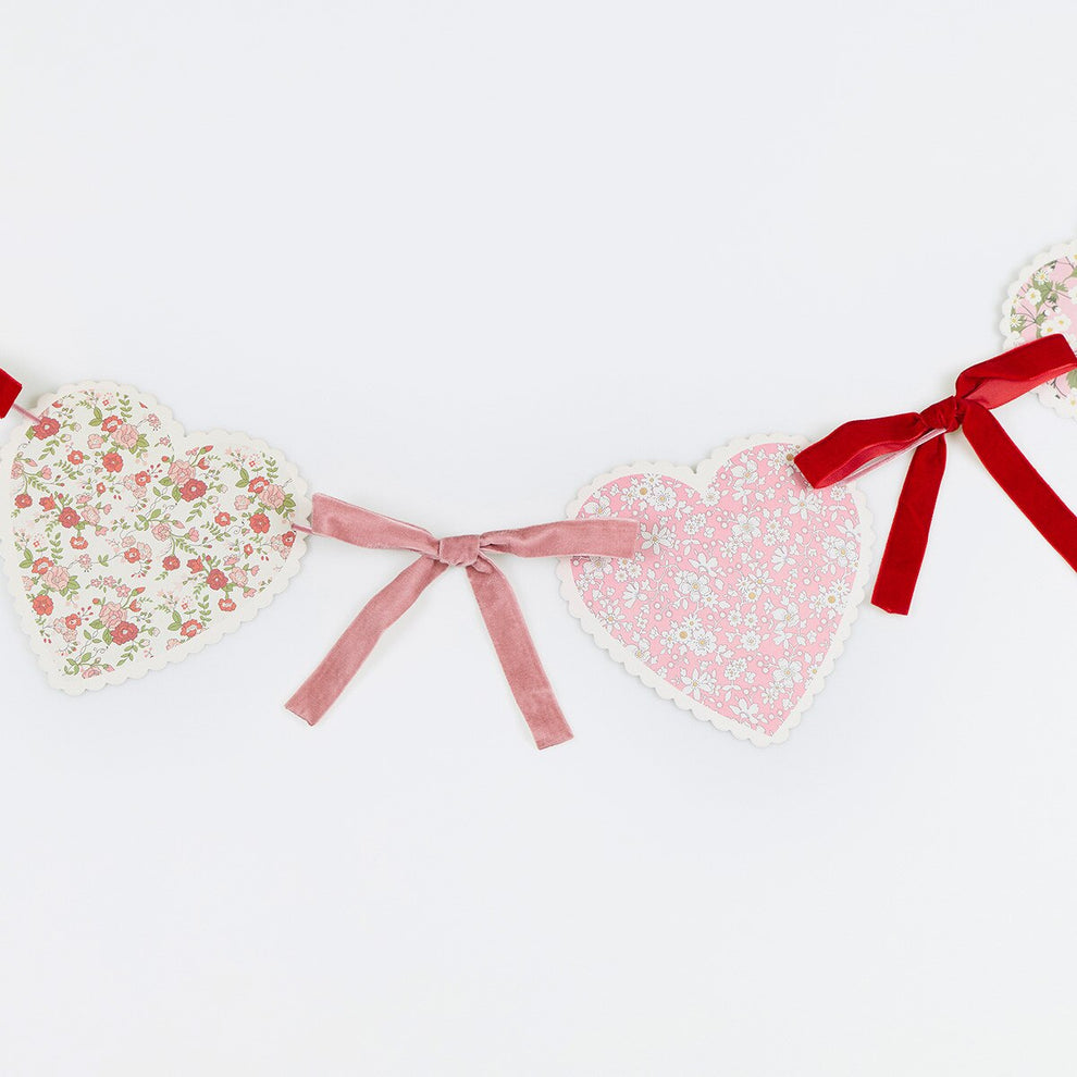 Meri Meri x Liberty Heart Garland – Mouse in a Box
